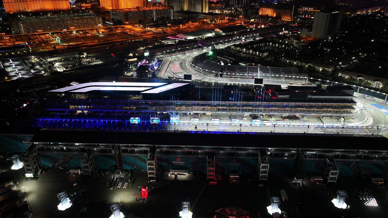 Samsung and Liberty Media Partner to Bring 481-Foot Rooftop Display to F1 Las Vegas Grand Prix ...